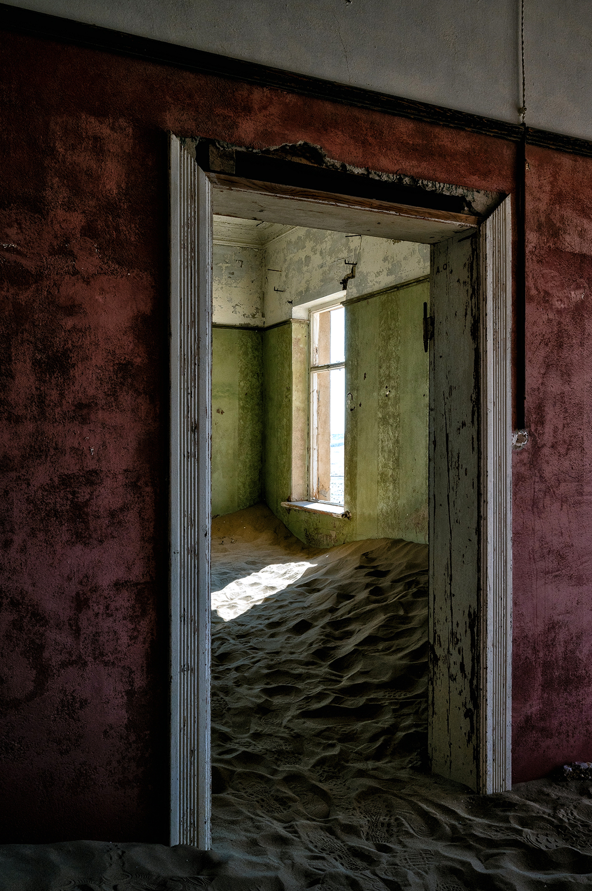 Abandoned Buildings Exhibition – Jeremiah Gilbert Photography